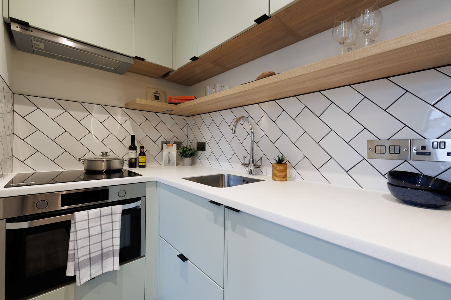 Comfy 1 Bed Furnished Apartment | Node Living